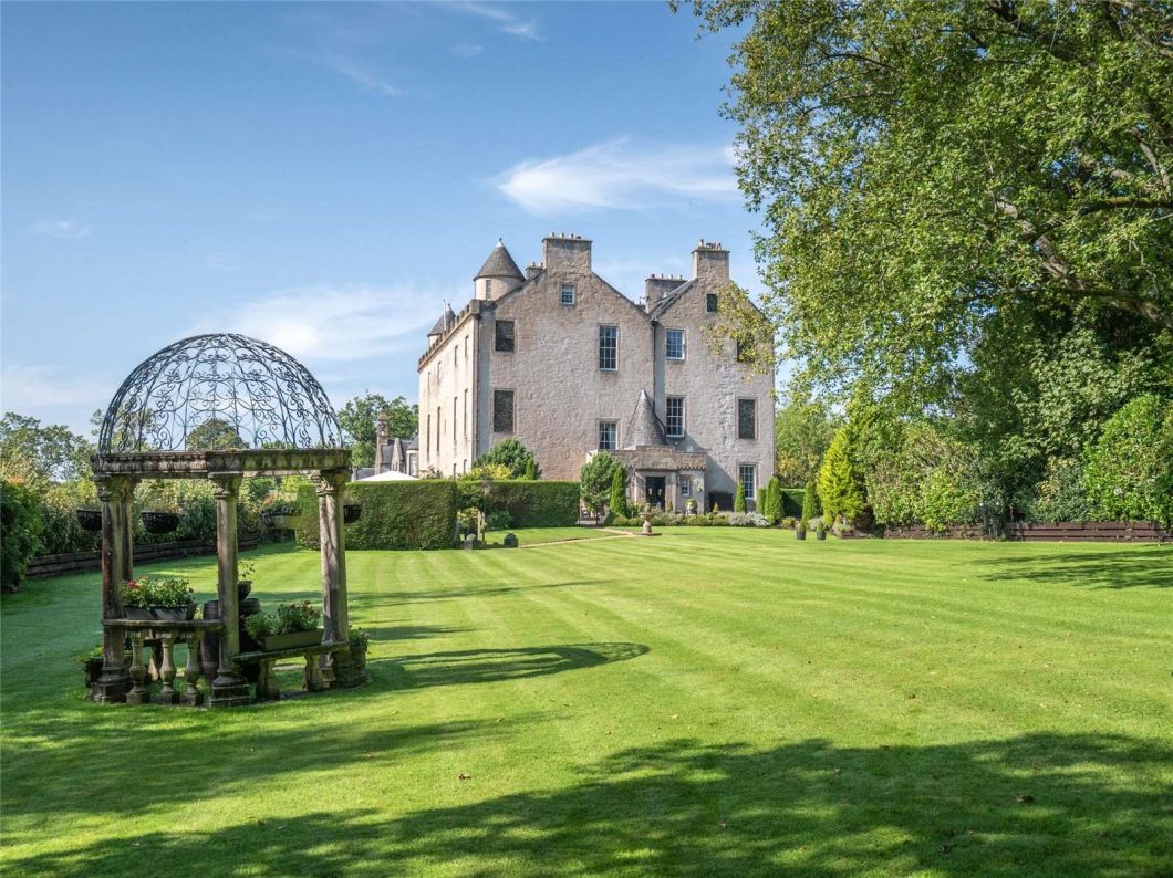 Castles on the Market – For Sale – Scottish Castles Association